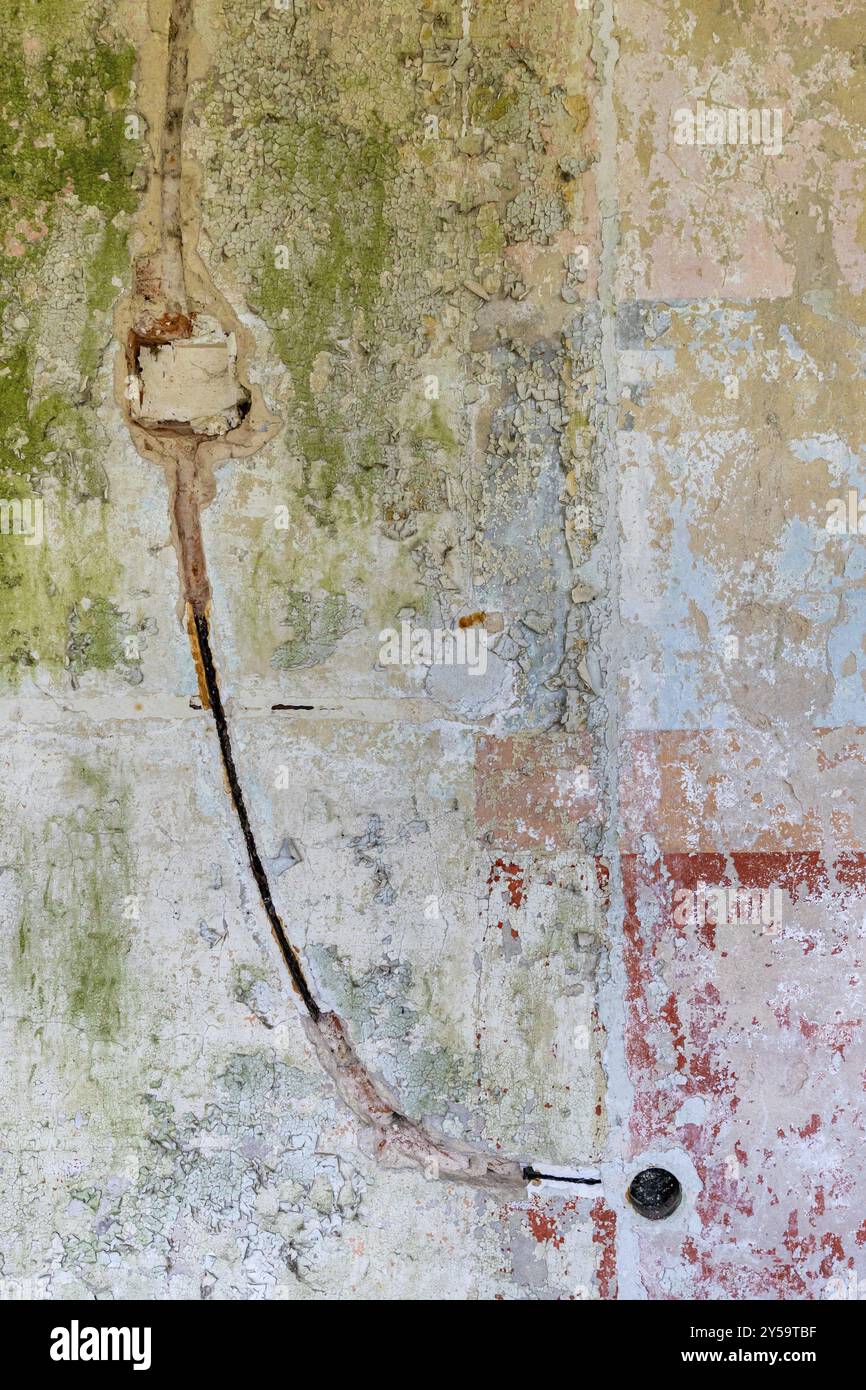 Routing cables hi-res stock photography and images - Alamy