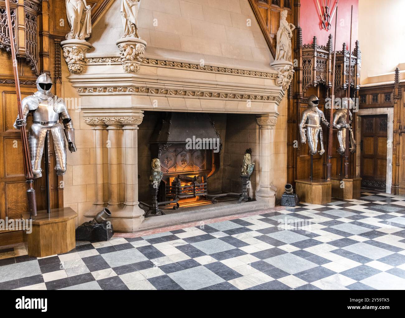 Fireplace great hall edinburgh castle hi-res stock photography and ...