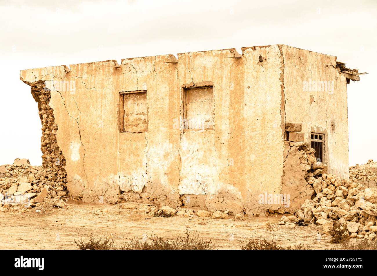 Ruins of an ancient fishing village at Al Ruwais, Qatar Stock Photo - Alamy