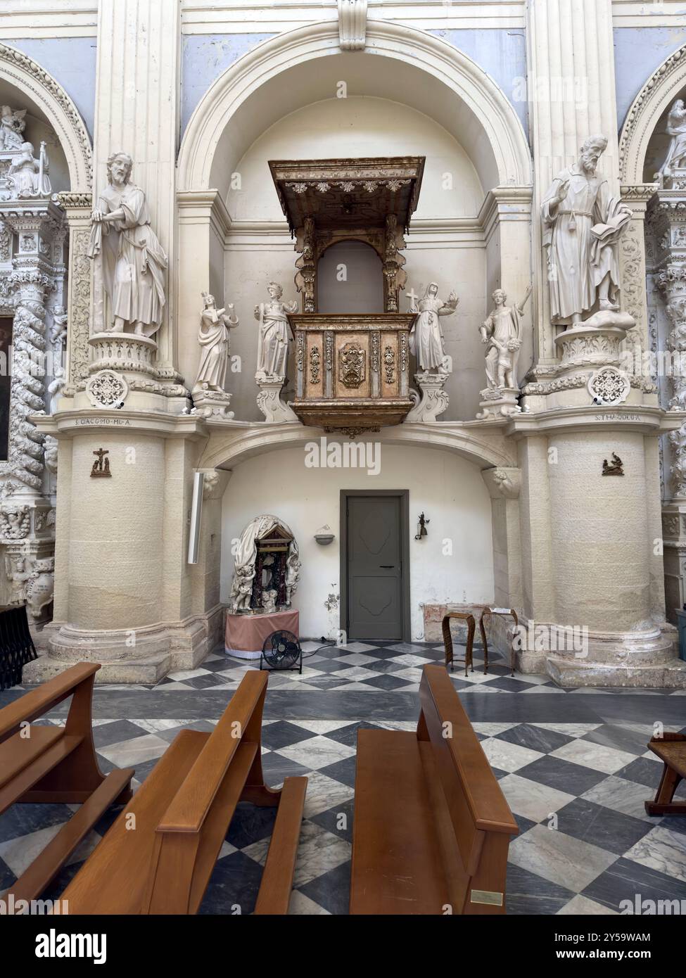 Lecce Salento Apulia Italy. Saint Matthew church (Chiesa di San Matteo ...