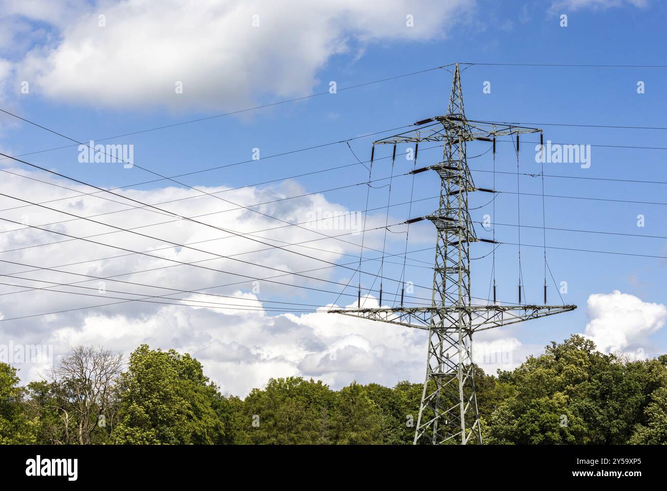 Power transmission High-voltage line Overhead line Stock Photo - Alamy