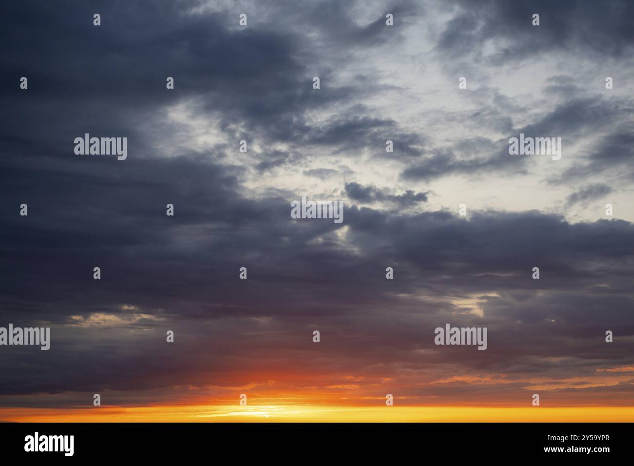 Red sky texture in hi-res stock photography and images - Alamy