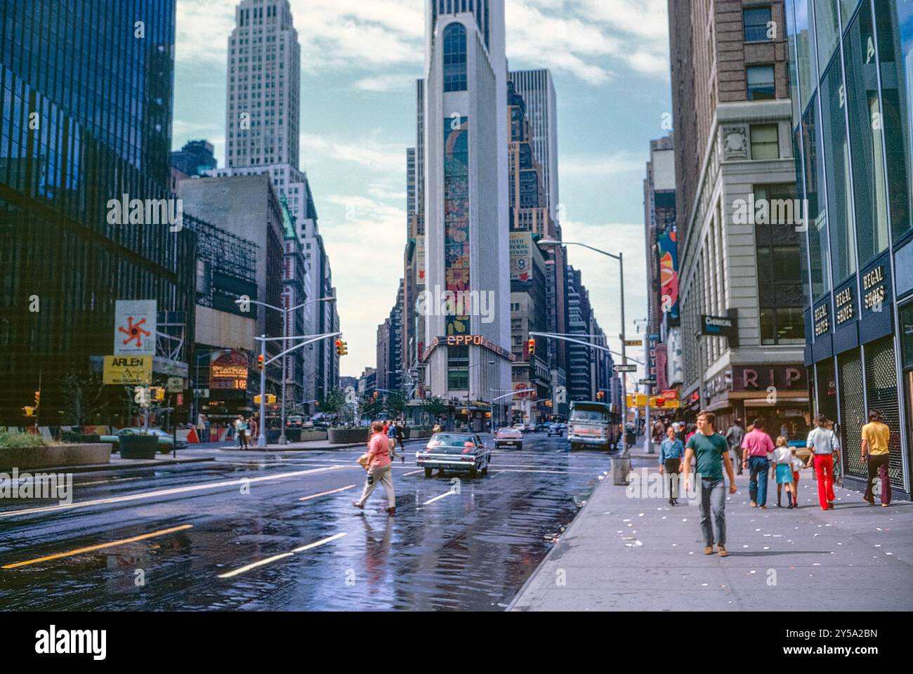 New york 1960s color hi-res stock photography and images - Alamy
