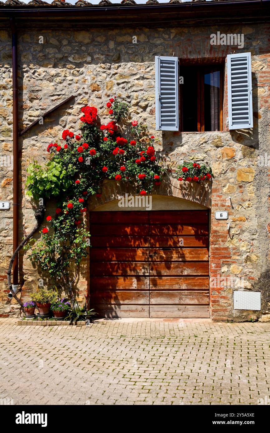 Medieval Murlo Castle, Siena Province, Tuscany, Italiy Stock Photo - Alamy