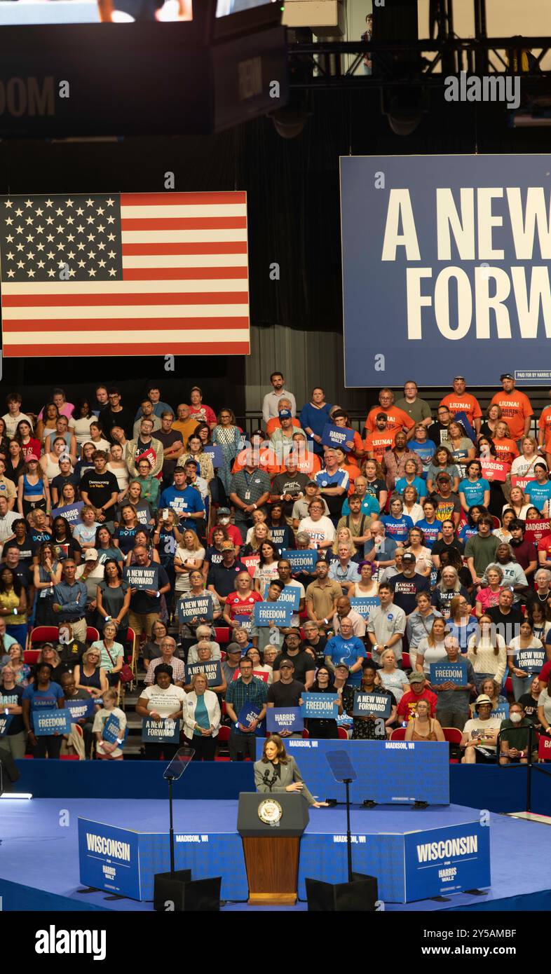 Kamala harris 2024 campaign black men hi-res stock photography and ...