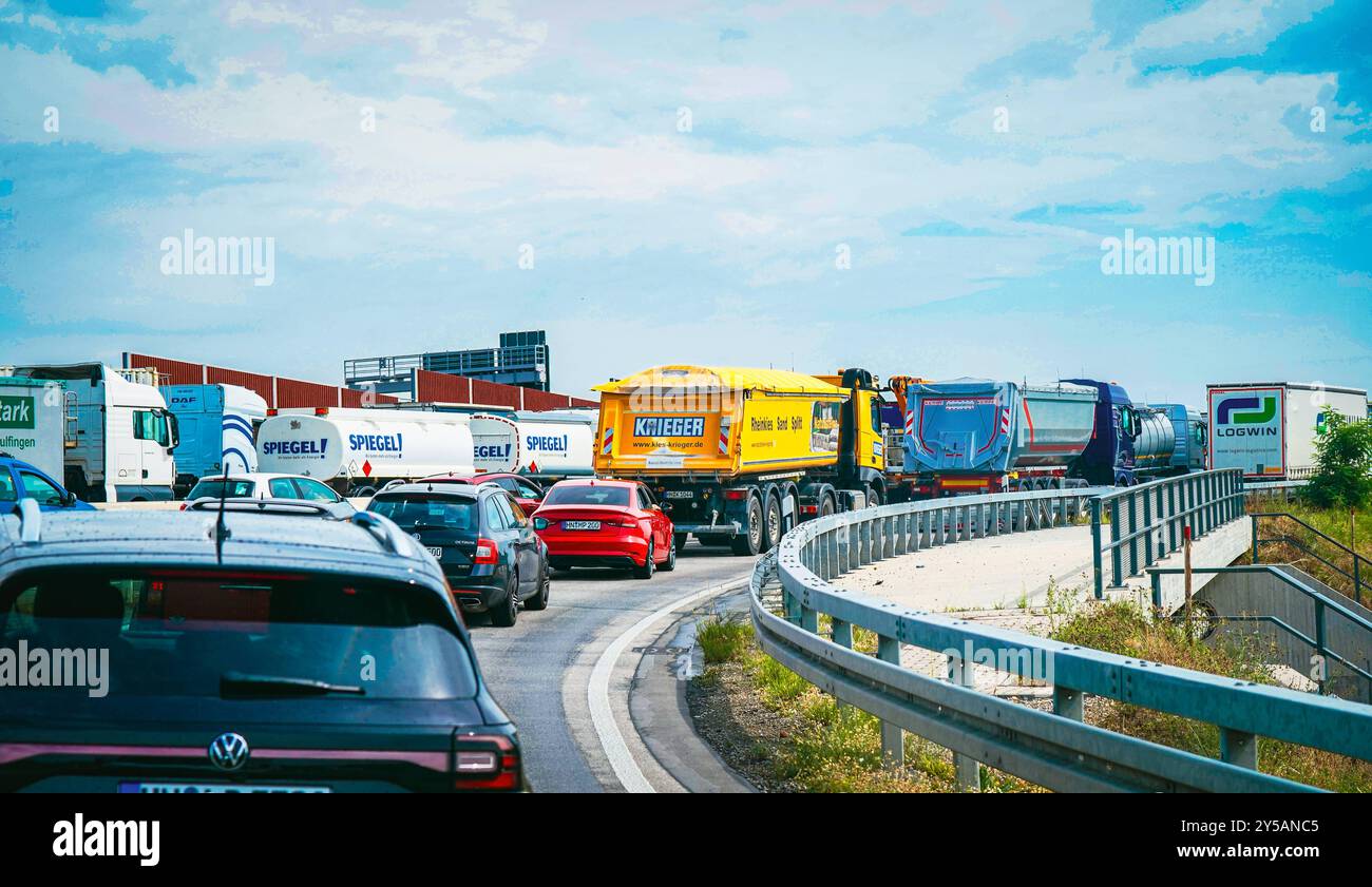 Convoy challenges hi-res stock photography and images - Alamy