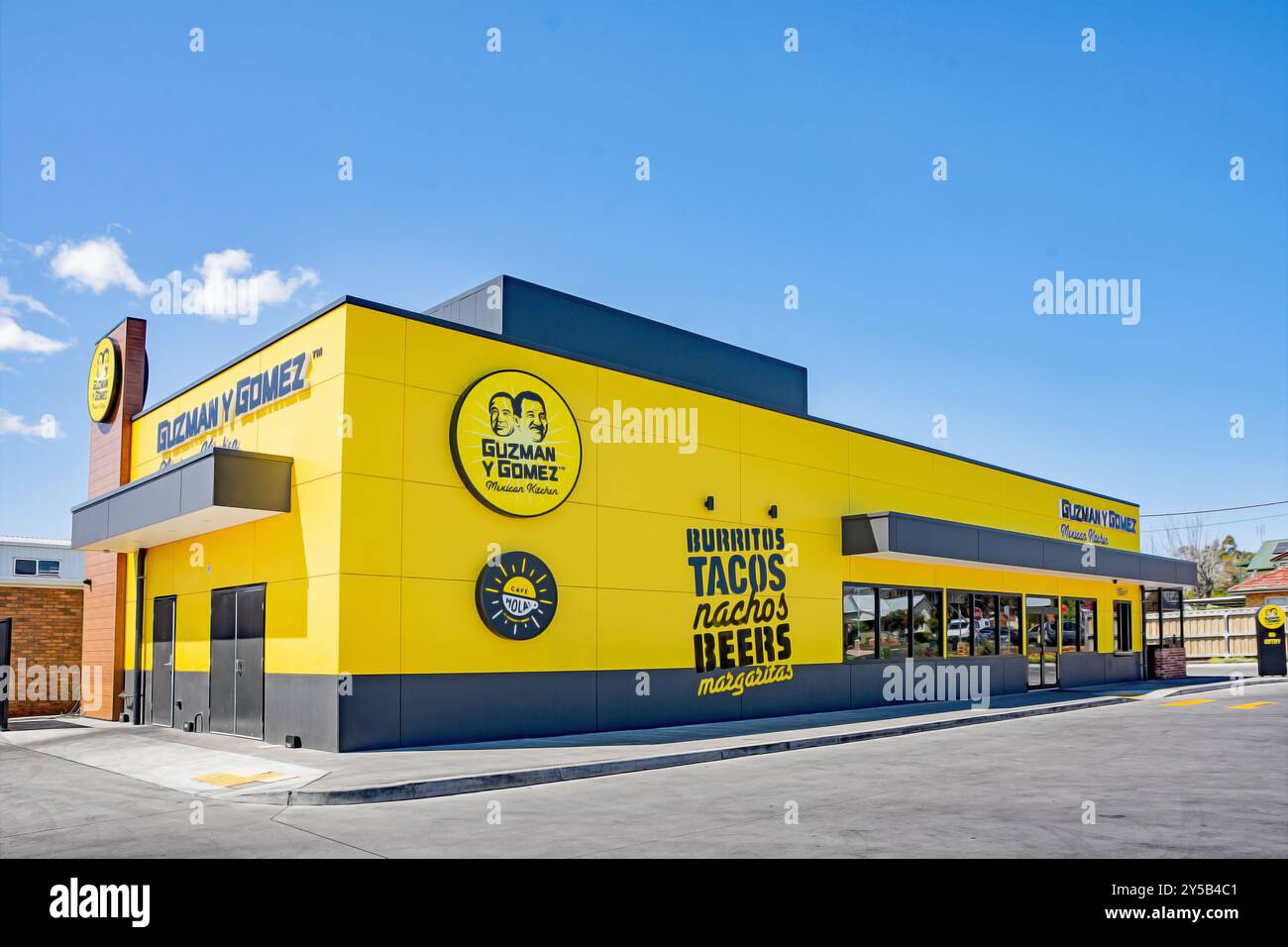 Front Entrance to Guzman y Gomez Mexican Fast Food Restaurant Tamworth ...