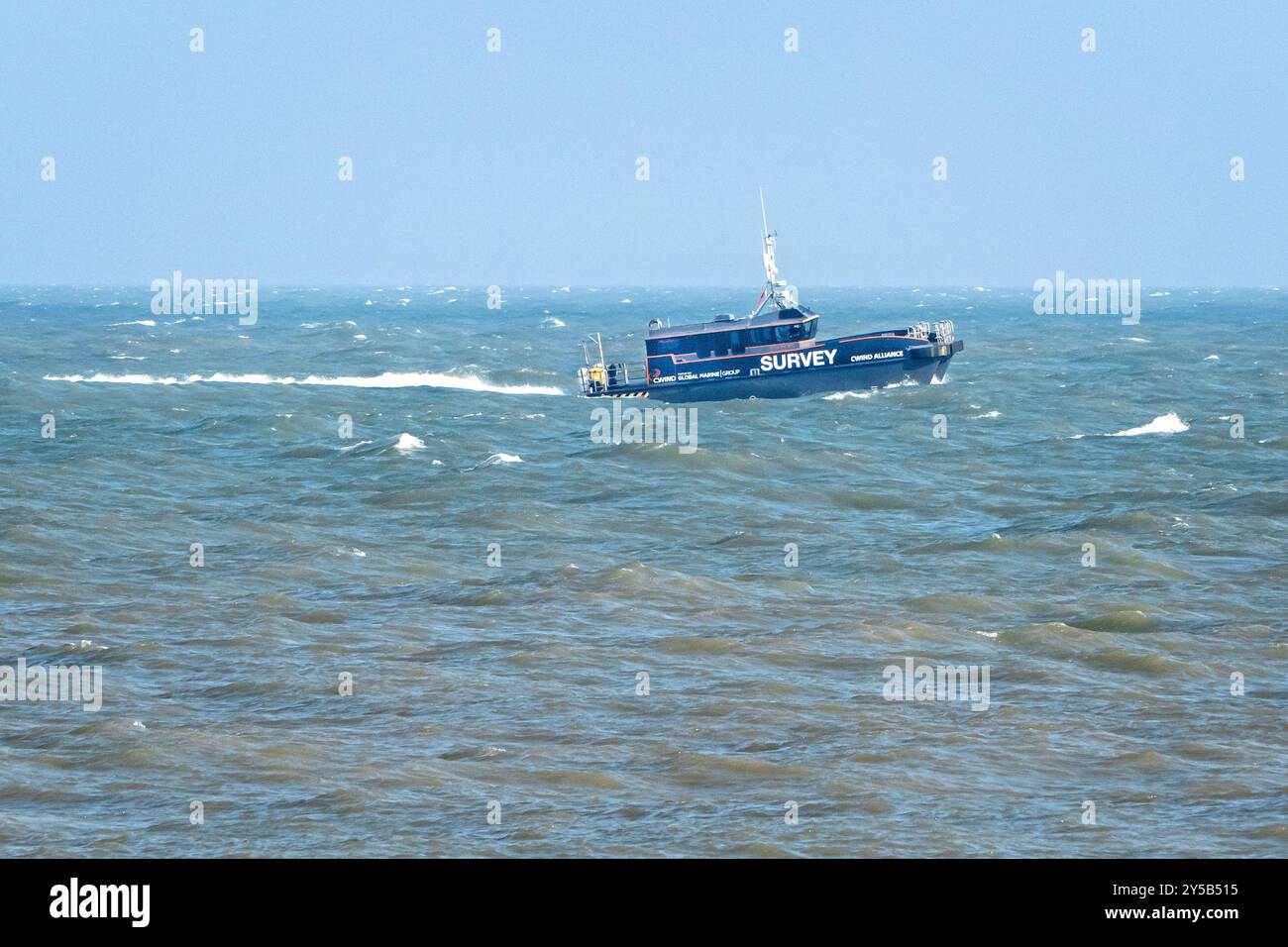 Wind farm survey boat hi-res stock photography and images - Alamy