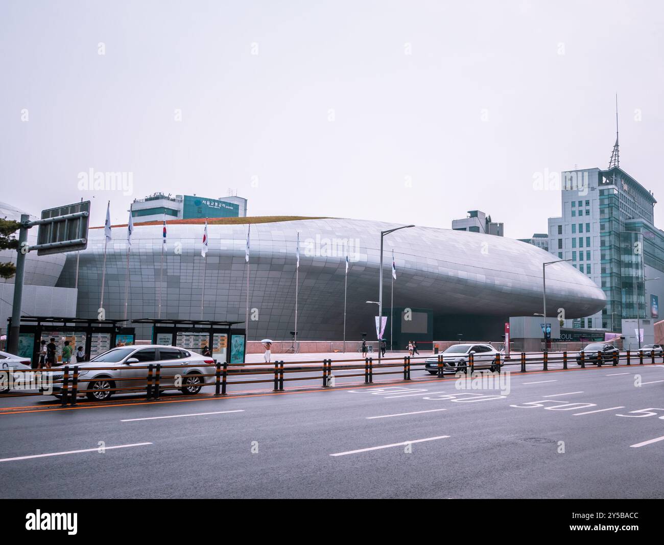 Dongdaemun gate seoul hi-res stock photography and images - Alamy