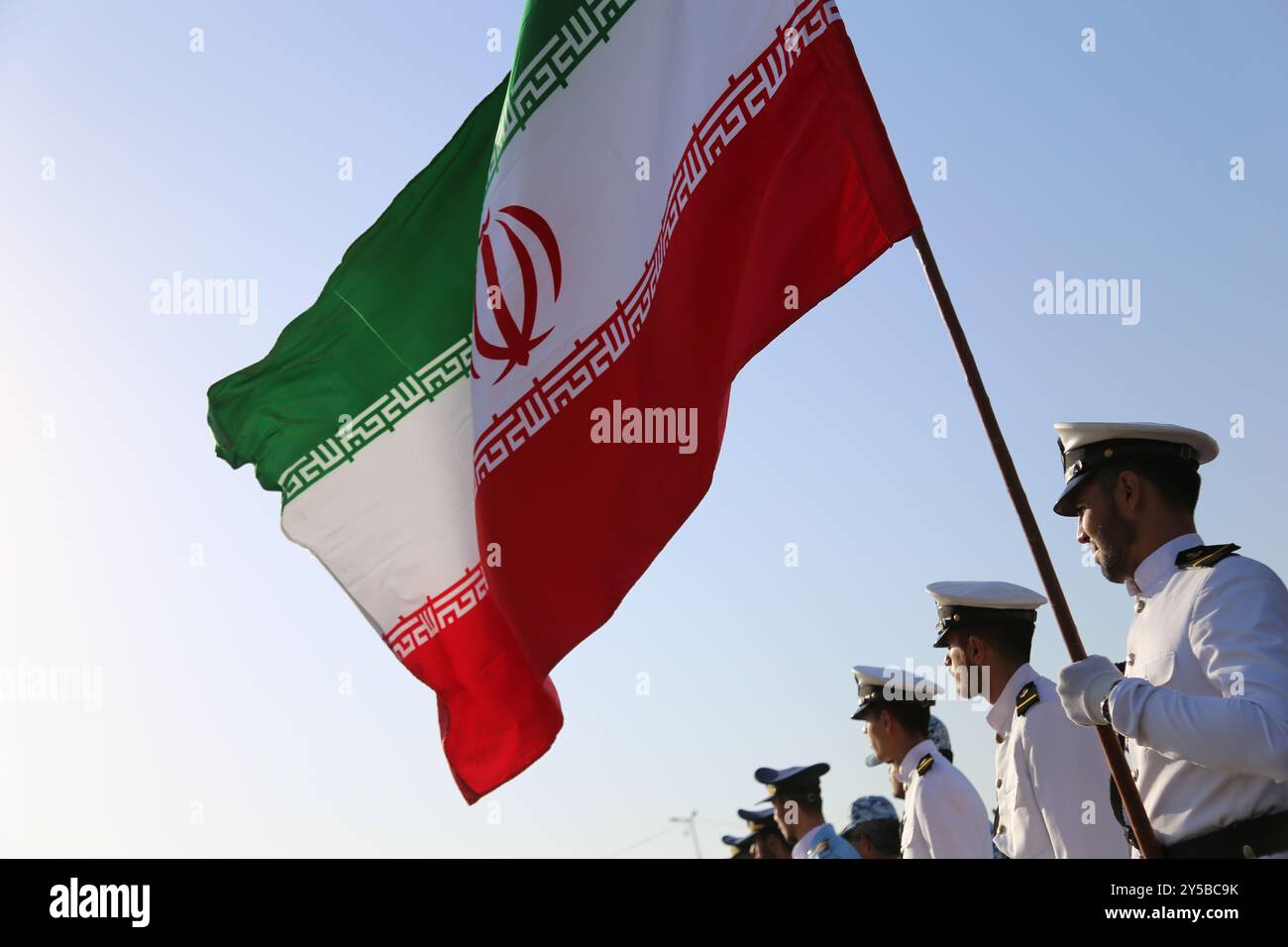 Iranian revolutionary army soldier hi-res stock photography and images ...