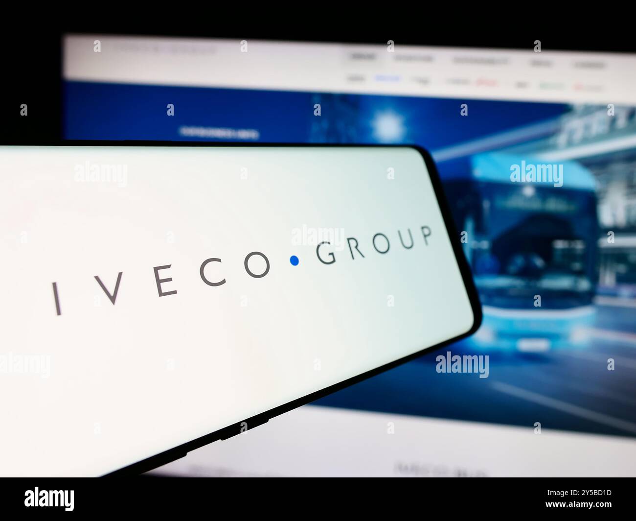 Iveco logo hi-res stock photography and images - Alamy