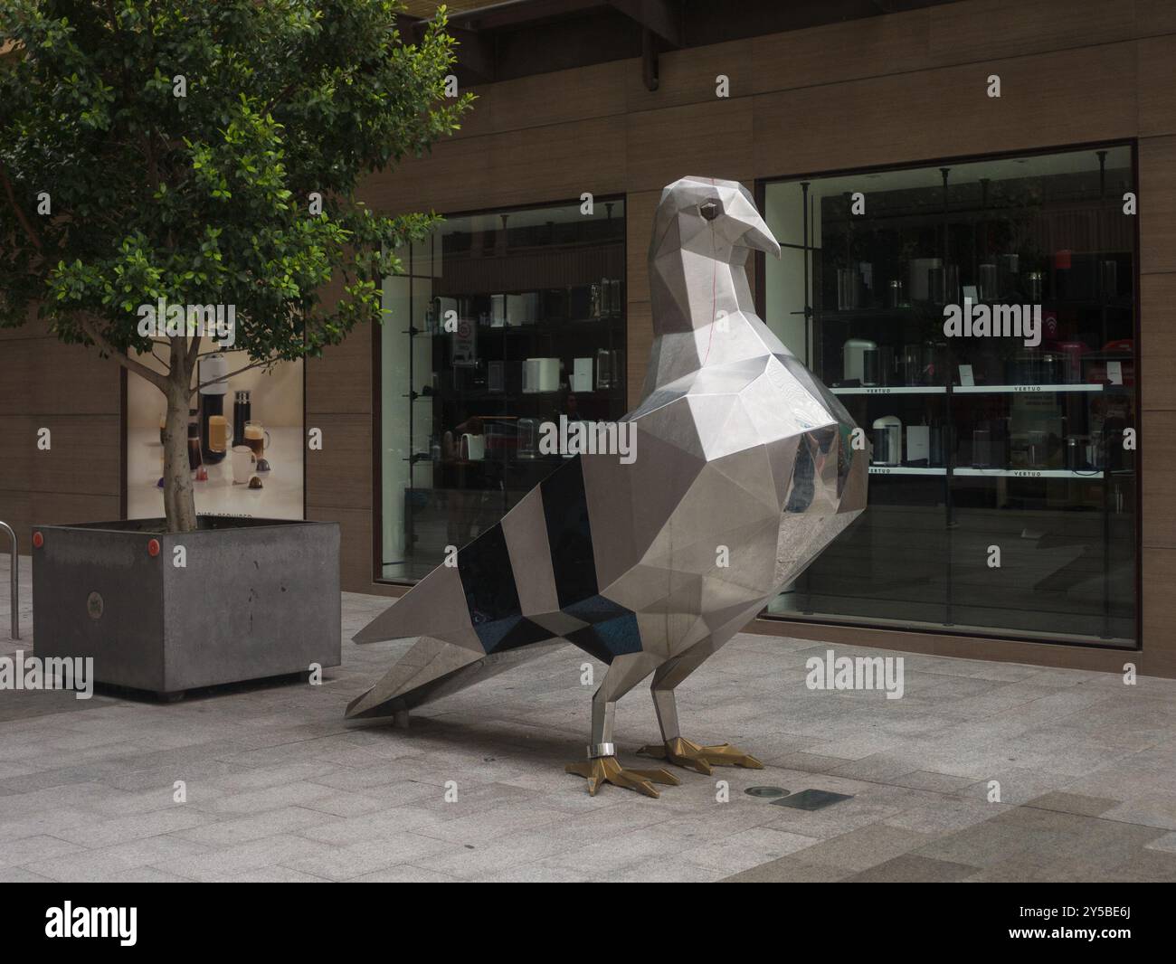 Surreal metal sculpture hi-res stock photography and images - Alamy