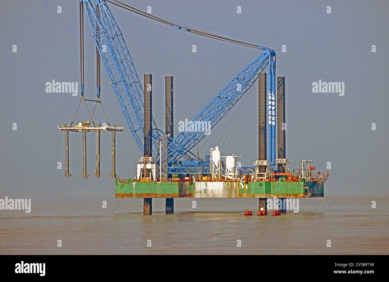 Lifting jig hi-res stock photography and images - Alamy