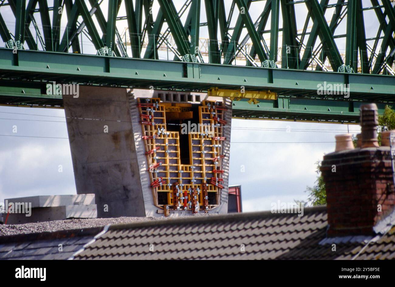 Viaduct lifting gantry with one of the first viaduct section lifted up ...