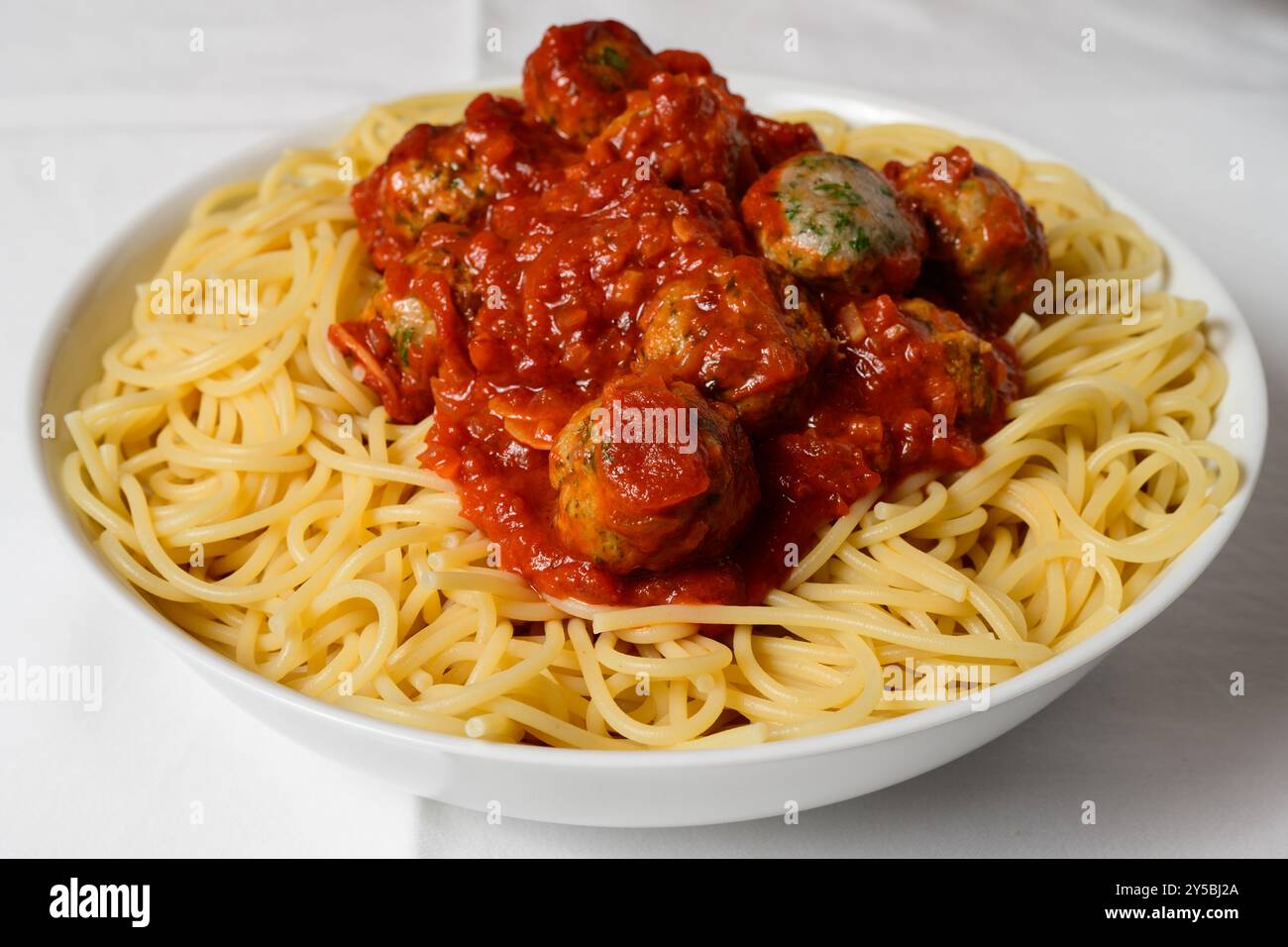 Spaghetti with Meatballs and Spicy Tomato Sauce American Style Paste ...
