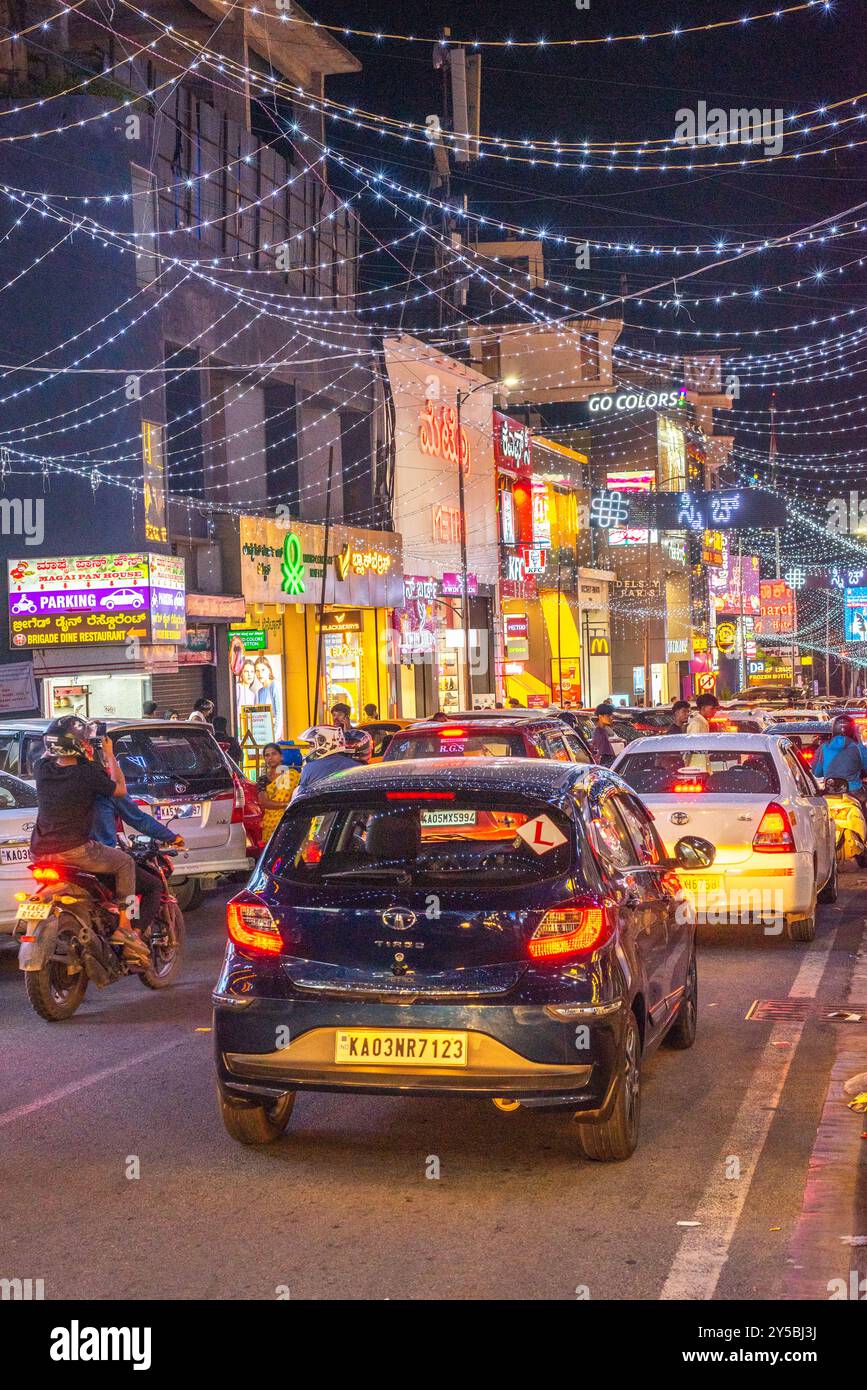 Bangalore shopping malls hi-res stock photography and images - Alamy