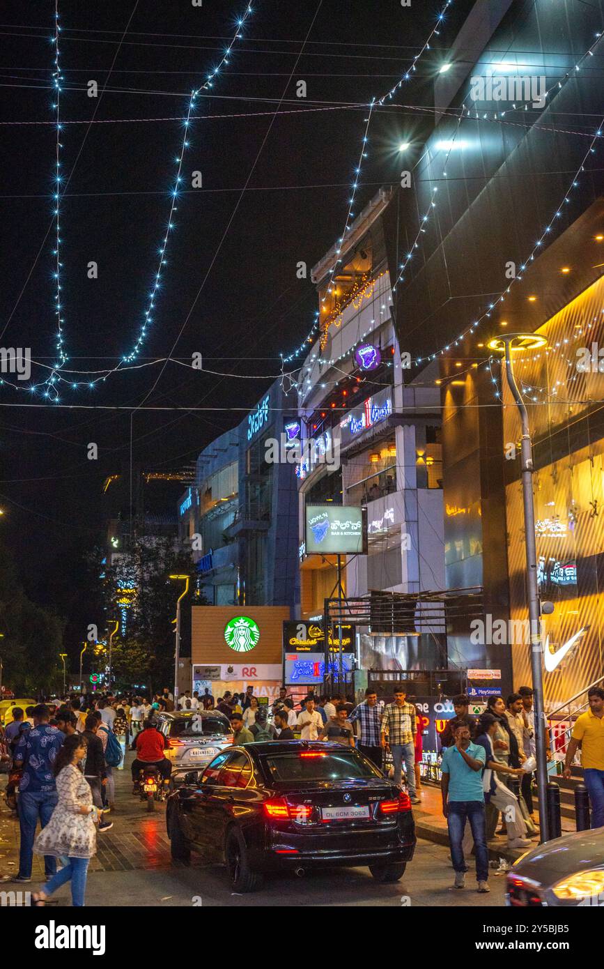 Bangalore mg road metro hi-res stock photography and images - Alamy