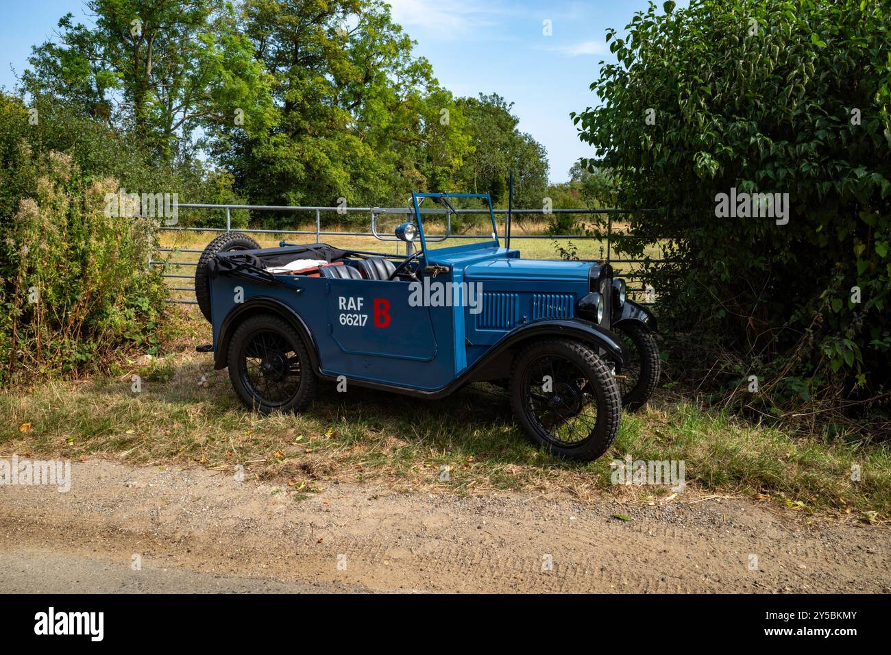 Vintage Austin car Stock Photo - Alamy