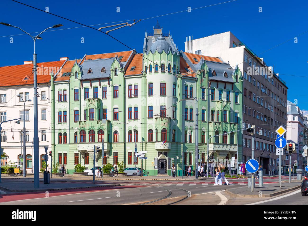 Exterior view historical old hi-res stock photography and images - Alamy