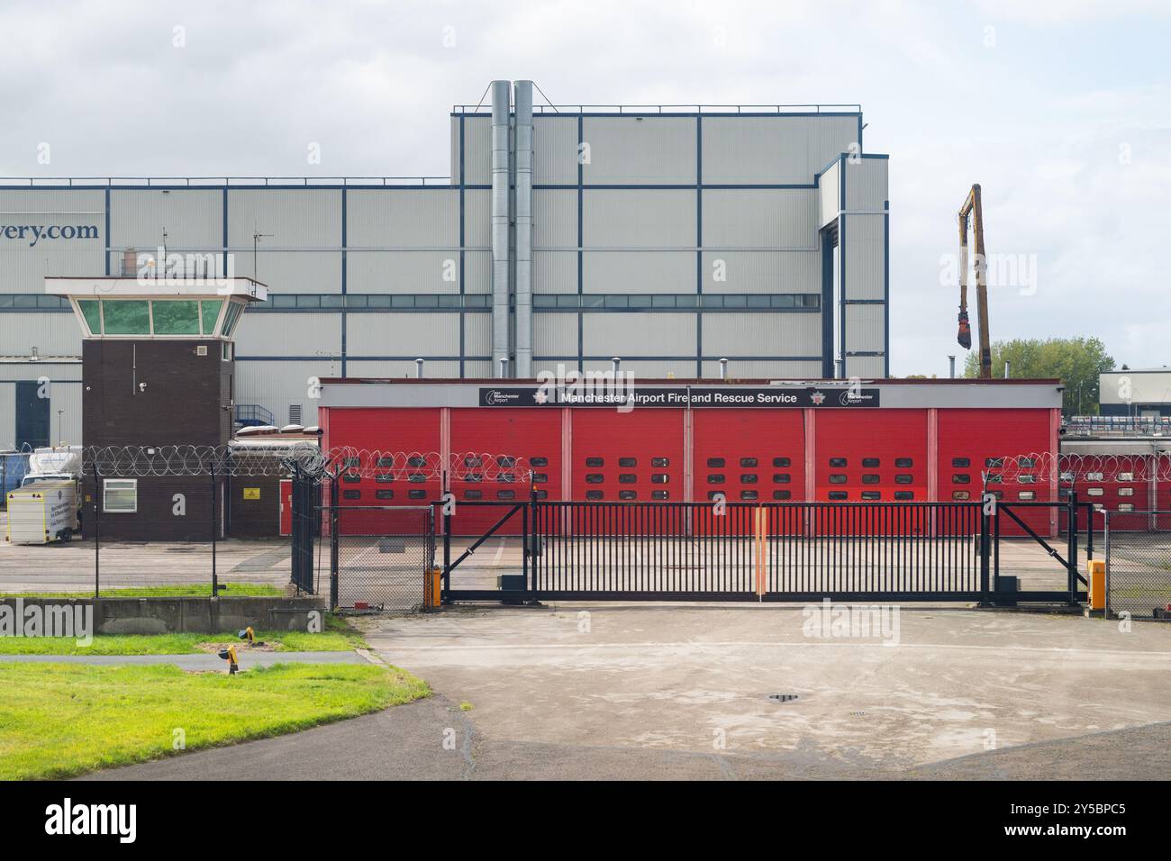 Manchester Airport fire and rescue service Stock Photo - Alamy
