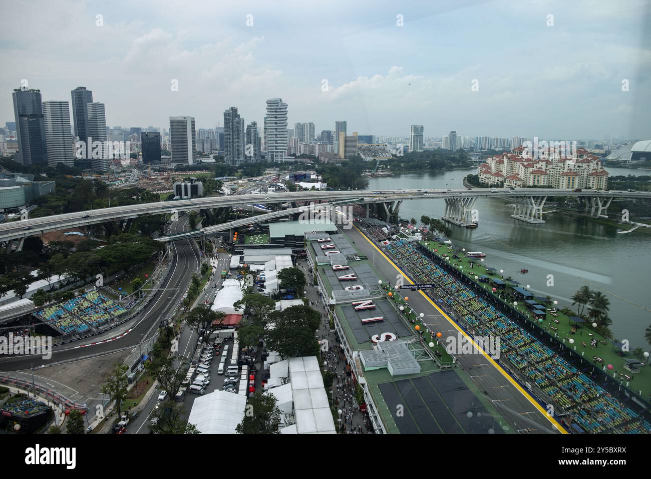 Singapore, Singapour. 21st Sep, 2024. Singapore paddock and main ...