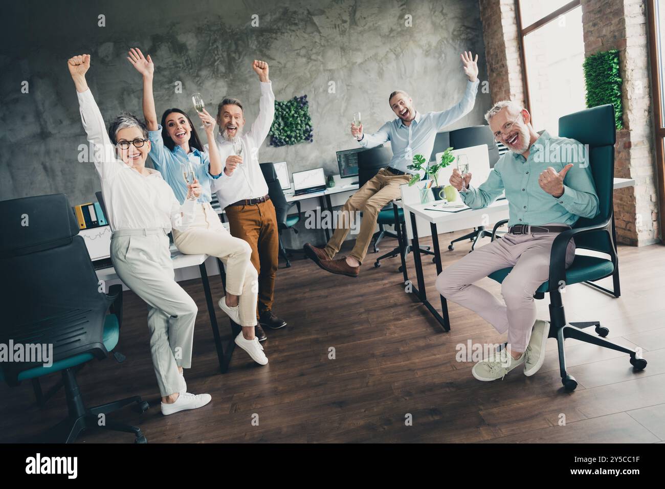 Full body photo of teamwork people working winning confident posing ...