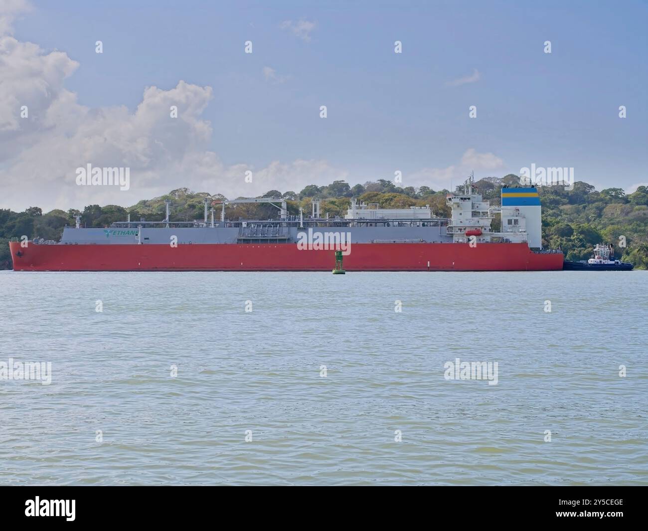 Industrial gas ship in the Gatún Lake (Panama Canal Stock Photo - Alamy
