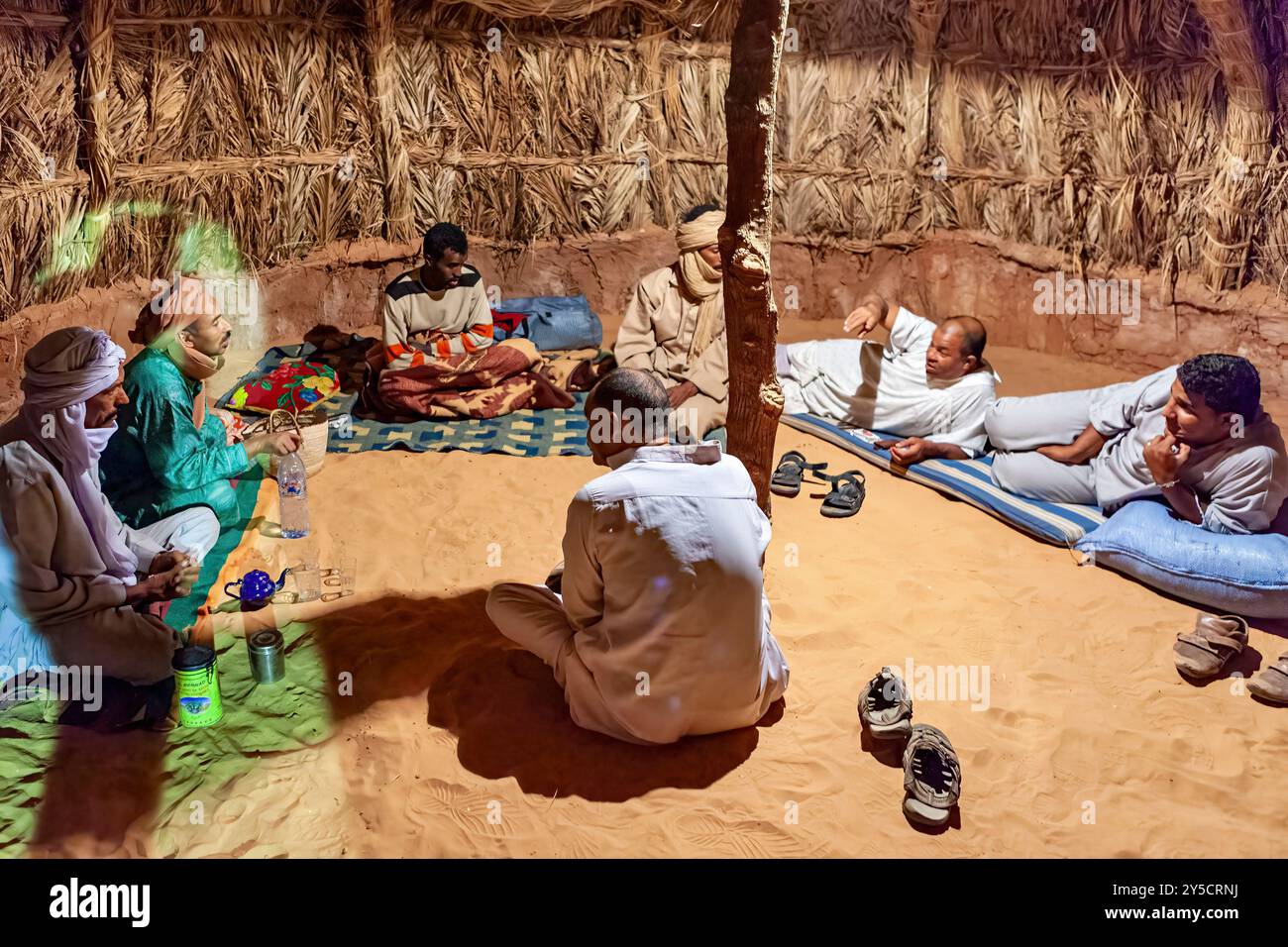 The Arabian tea ceremony Stock Photo - Alamy