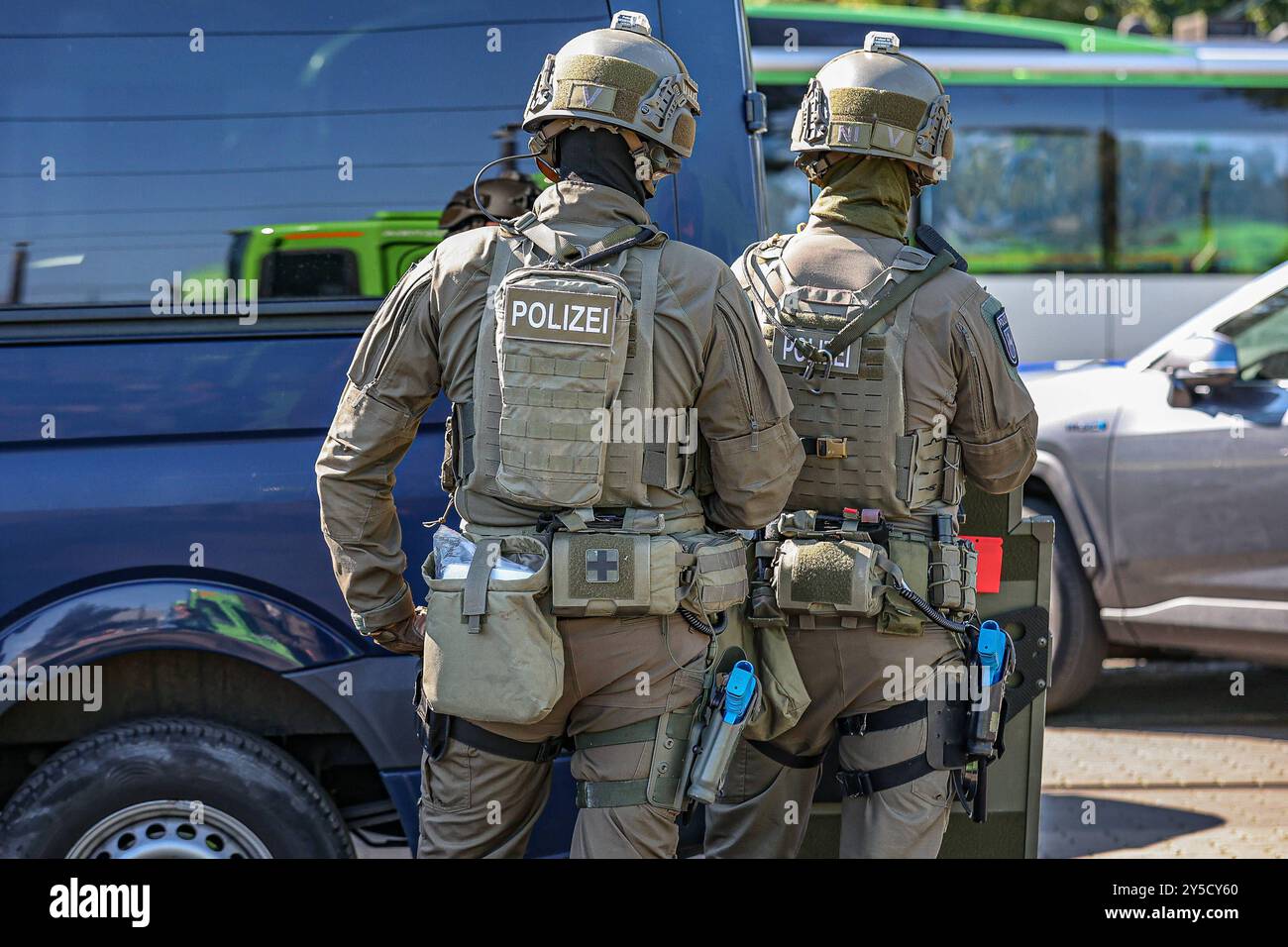 Polizeidirektion Hannover übt eine Geiselnahme Das SEK des LKA ...