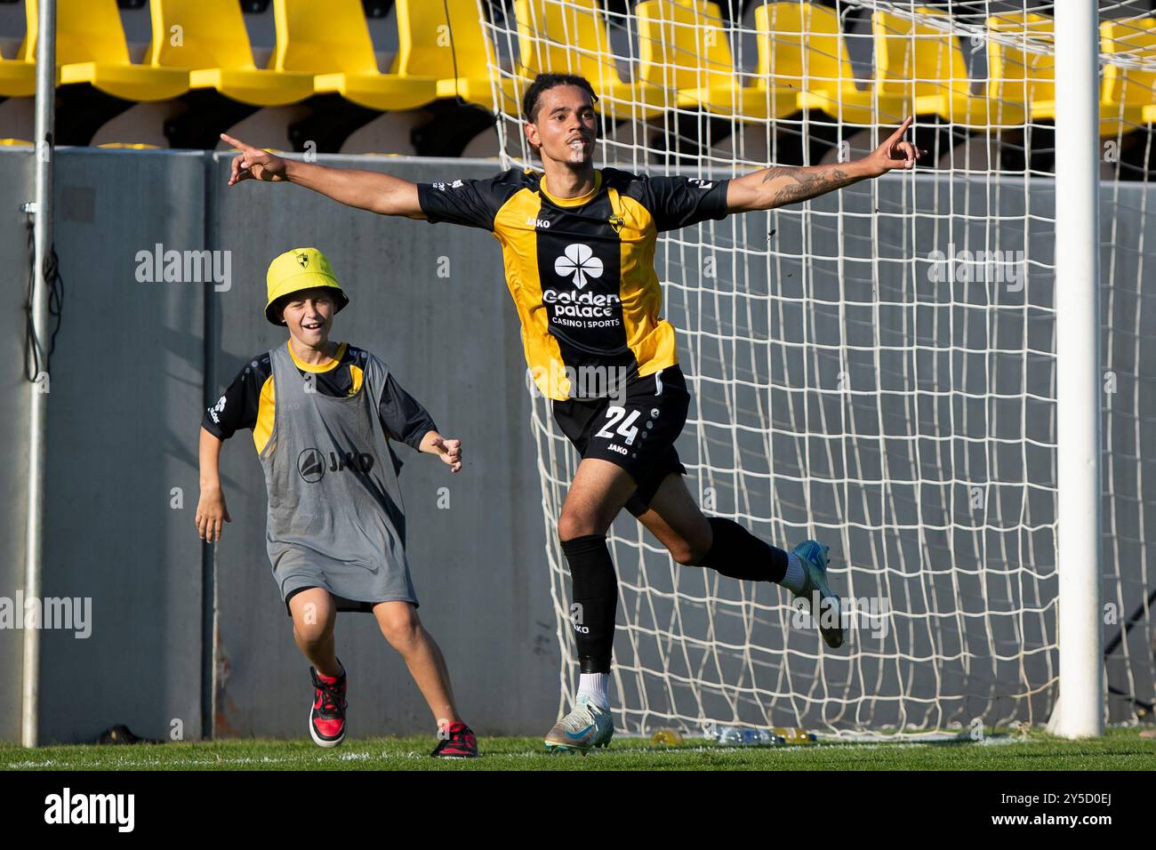 Lier, Belgium. 21st Sep, 2024. Lierse's Che Krabbendam celebrates after ...