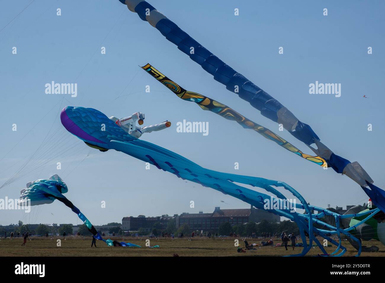 Kite festival at Tempelhofer Feld, Berlin Stock Photo - Alamy