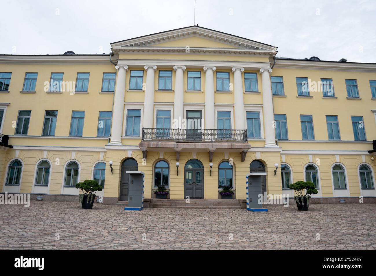 Government palace in helsinki hi-res stock photography and images - Alamy