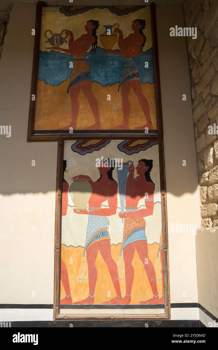 Knossos fresco procession hi-res stock photography and images - Alamy