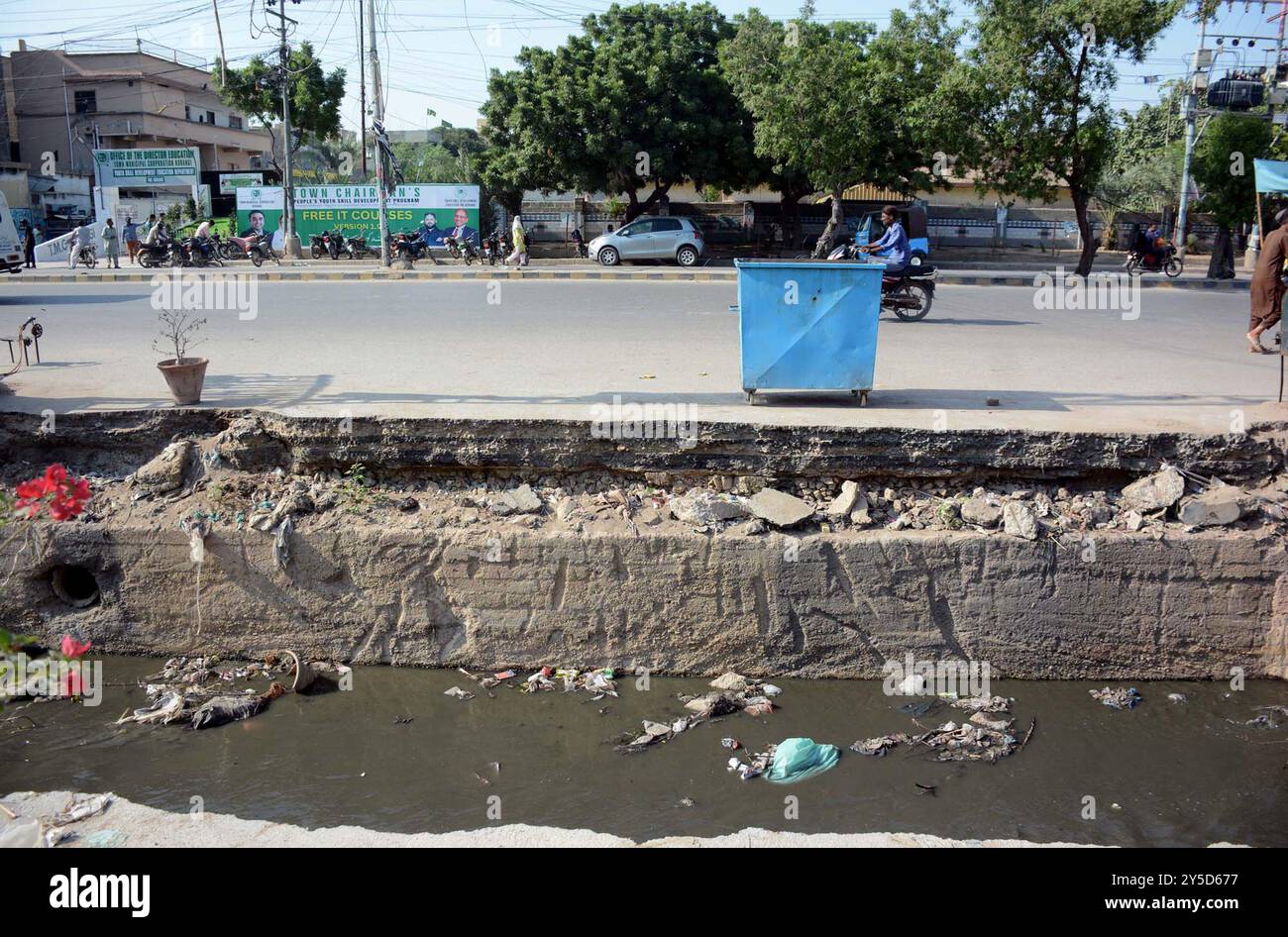 KARACHI, PAKISTAN, SEP 21: Safety wall of sewerage drain seen broken ...