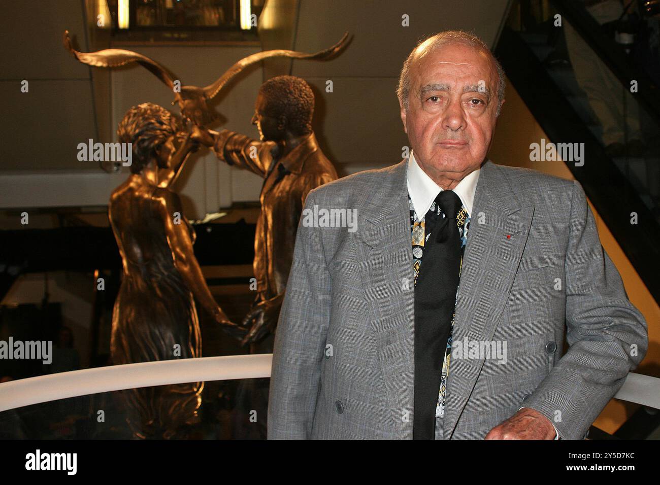 Mohamed Al Fayed unveiled a statue commemorating the lives of the late ...