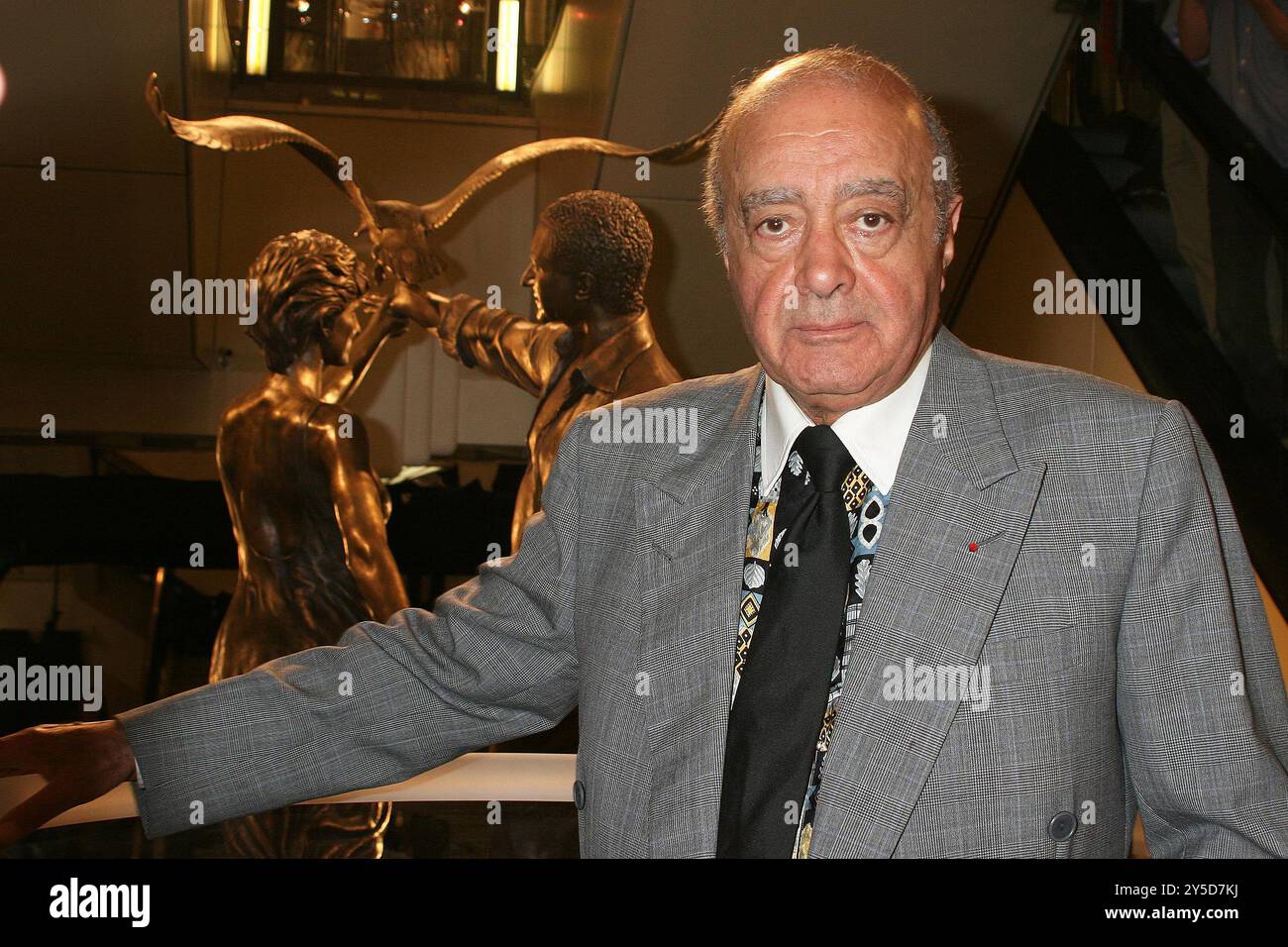Mohamed Al Fayed unveiled a statue commemorating the lives of the late ...