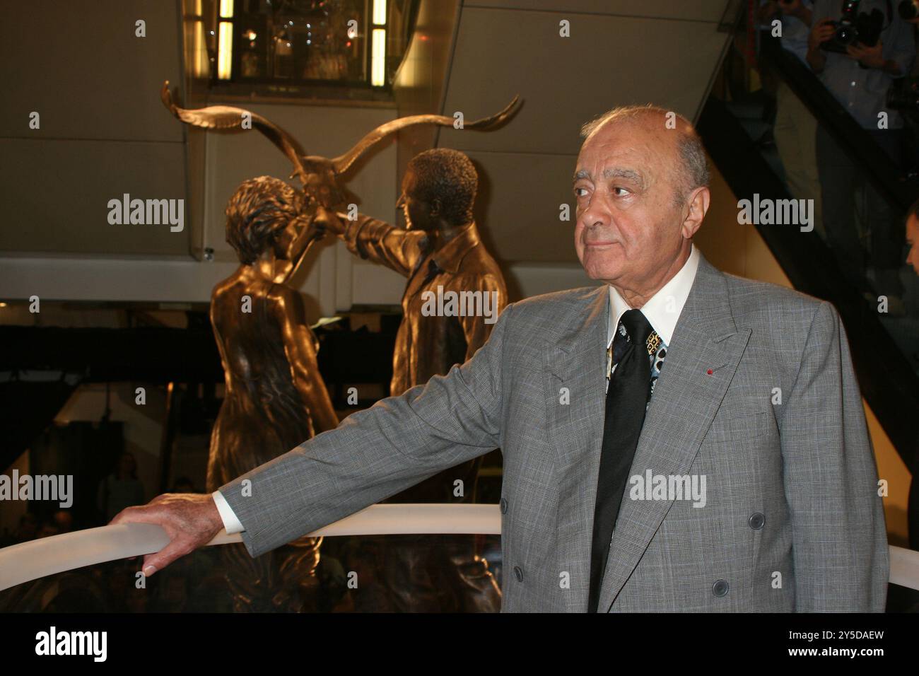 London, UK. 01st Sep, 2005. Mohamed Al Fayed unveiled a statue ...