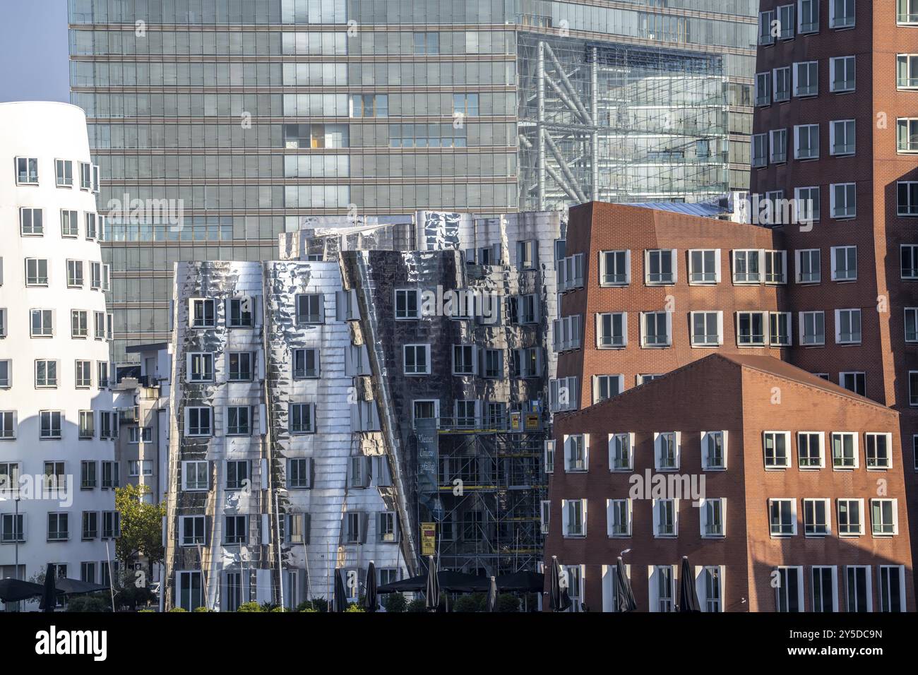 Duesseldorf Media Harbour, Gehry buildings, facade of the Stadttor ...