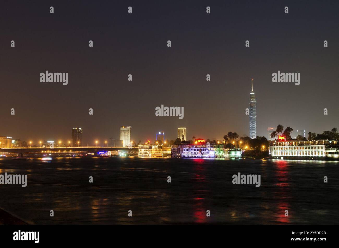 River shore in africa hi-res stock photography and images - Alamy