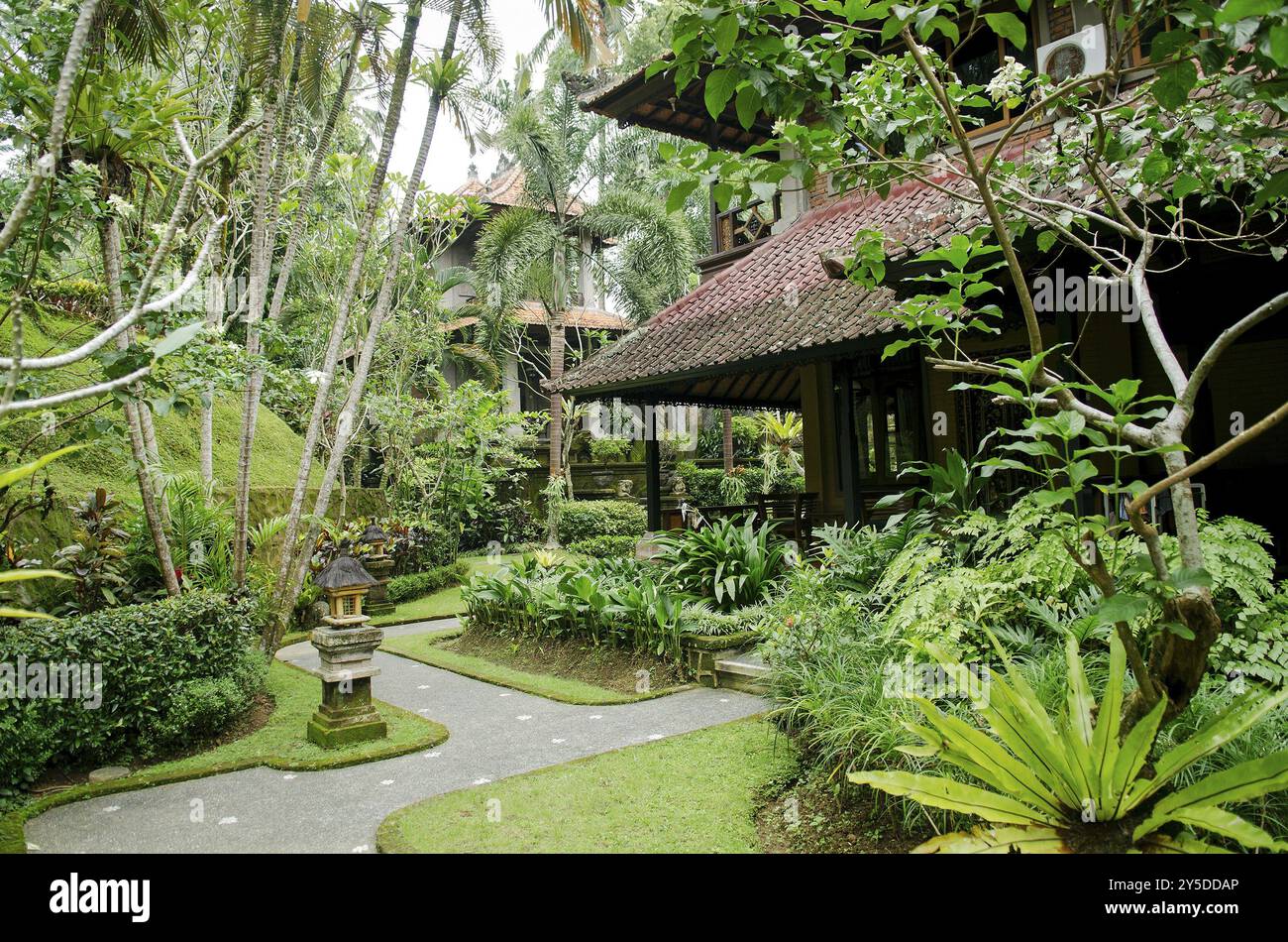 Tropical garden in ubud bali indonesia resort Stock Photo - Alamy