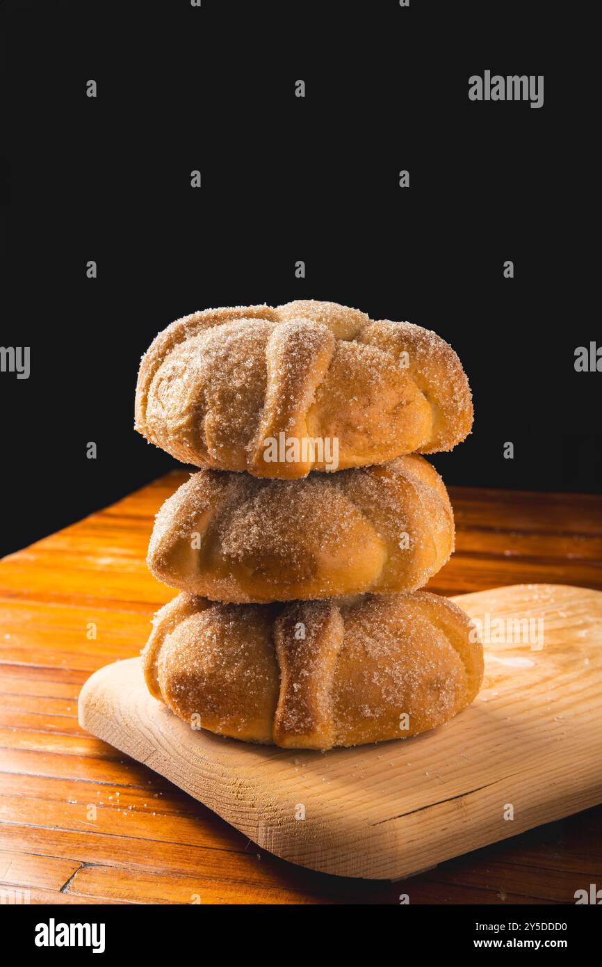 Photographs of the bread of the dead in the festivities of the day of ...