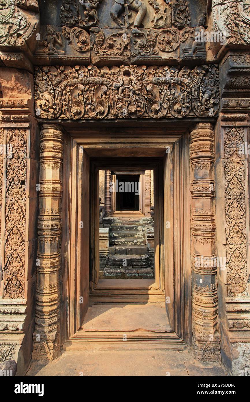 Entrance gate to the Banteay Srei temple complex in Cambodia Stock ...