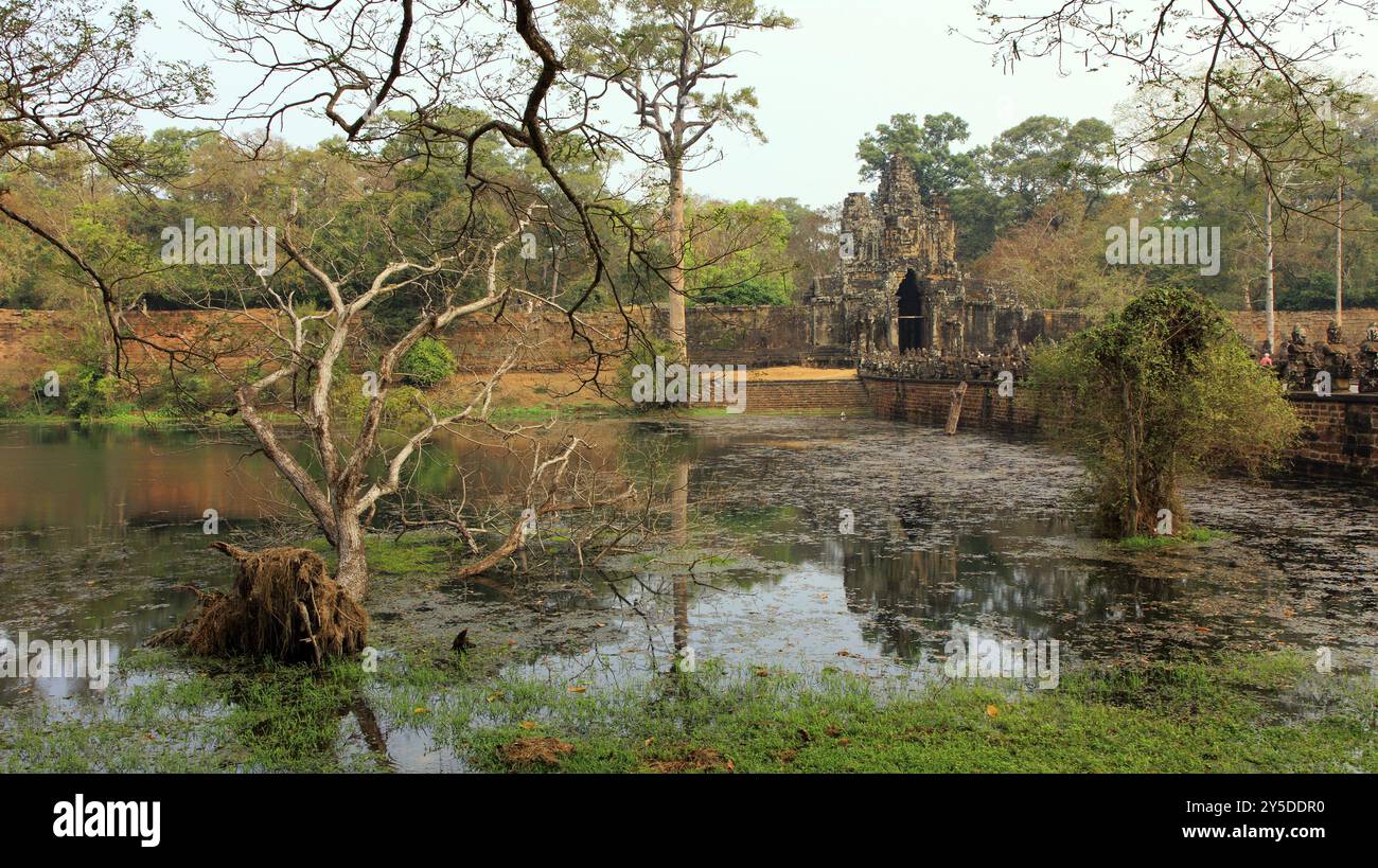 The southern entrance to Angkor Tom in Cambodia Stock Photo - Alamy
