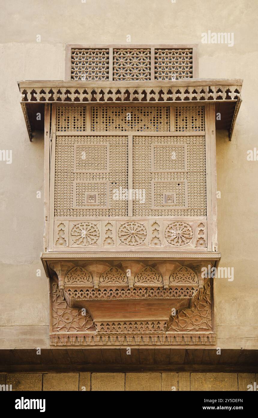Traditional carved wood window in cairo egypt Stock Photo - Alamy