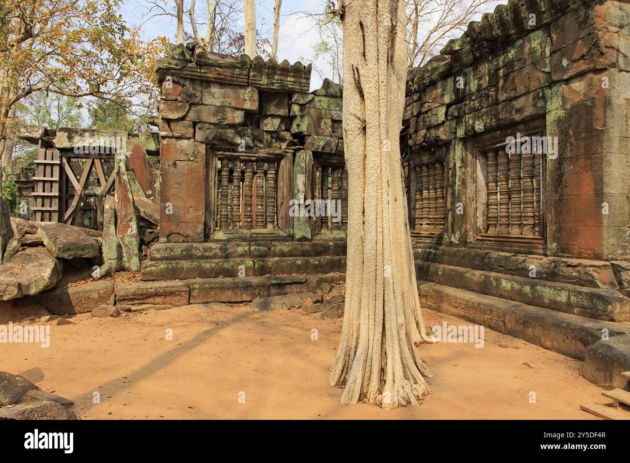 Koh Ker Khmer sanctuary and one of the capitals of the Khmer empire ...