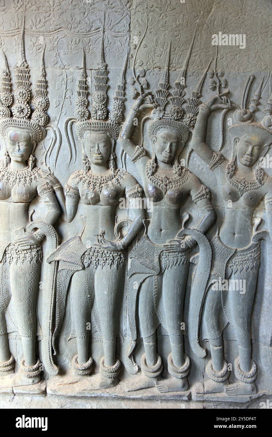 Apsara half-human, half-divine woman of Hinduism and Buddhism at Angkor Wat in Cambodia Stock ...