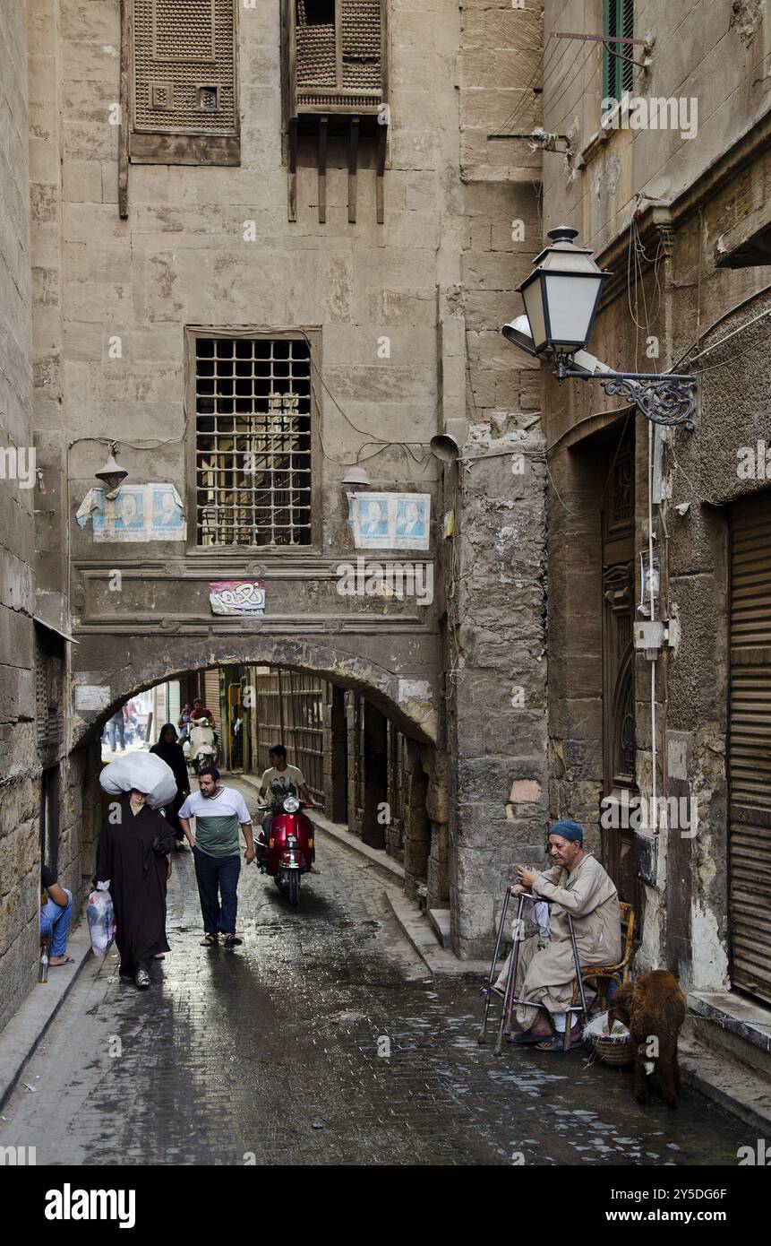 Street scene in cairo old town egypt Stock Photo - Alamy