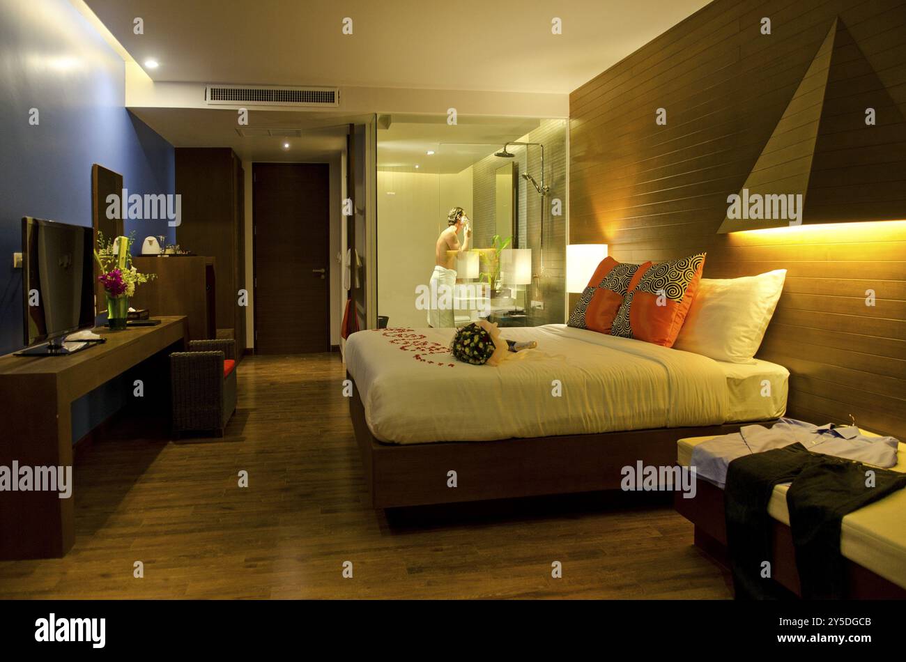 Shaving facilities hi-res stock photography and images - Alamy