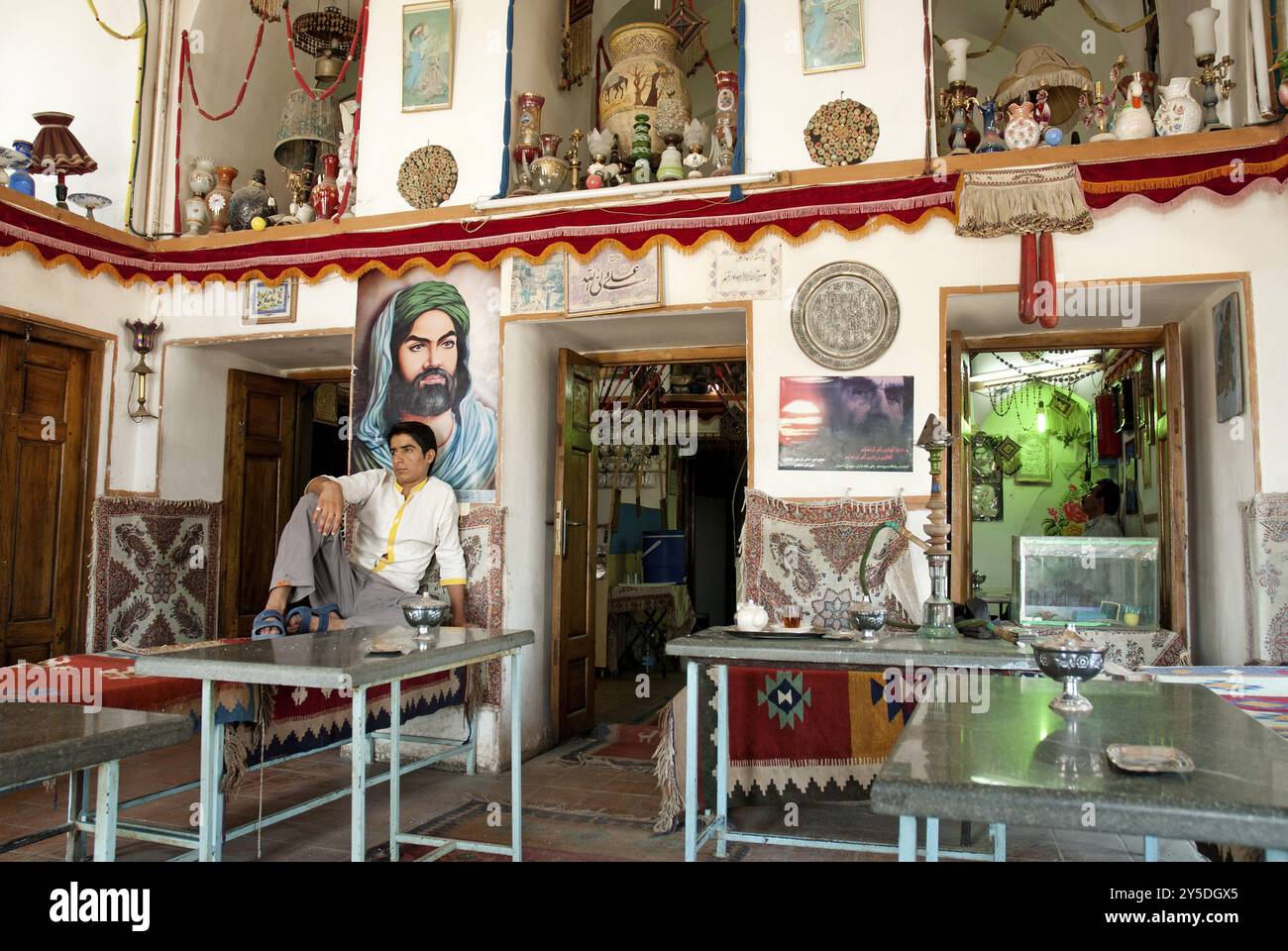 Cafe in central isfahan iran Stock Photo - Alamy