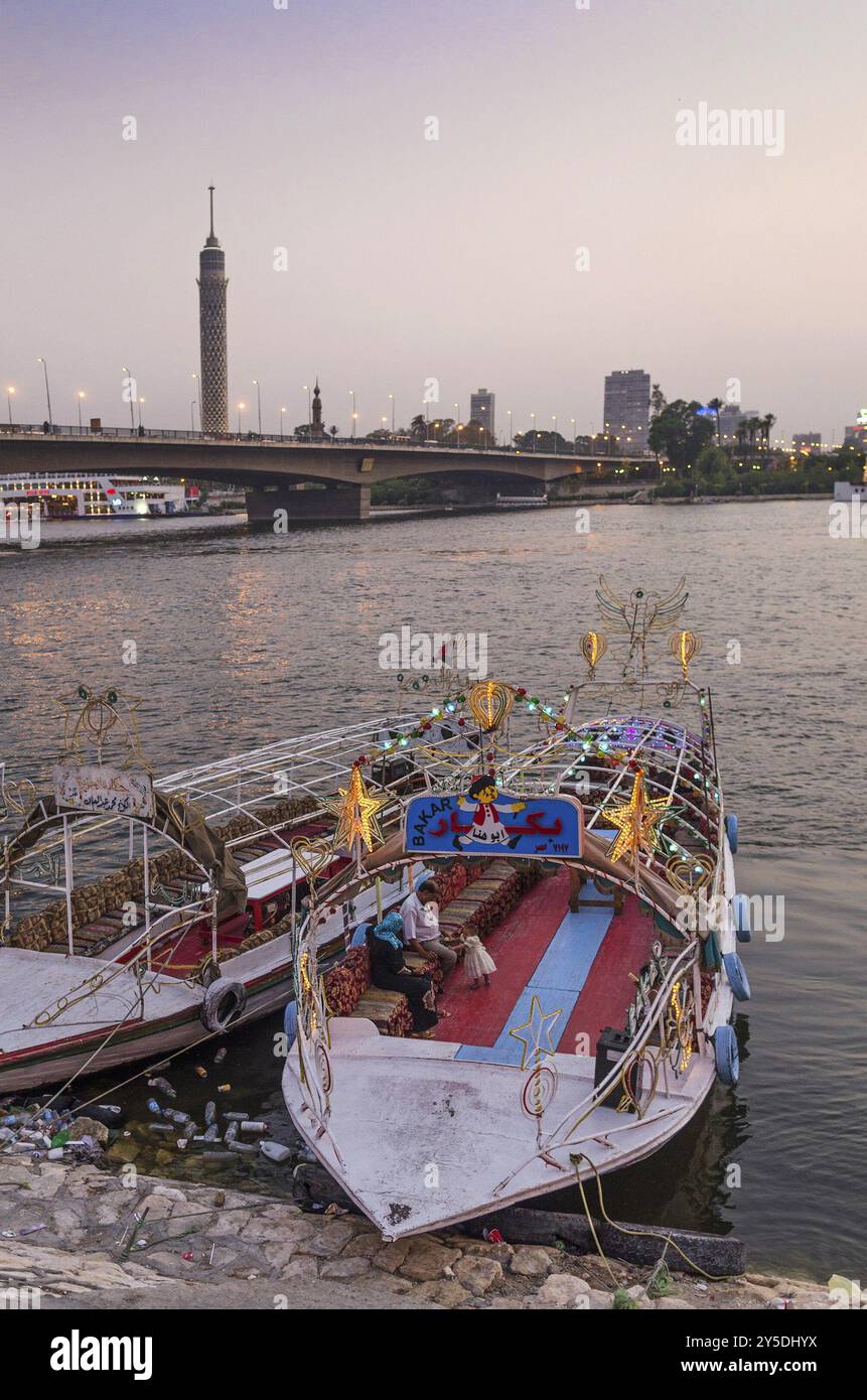 Boats on nile riverside cairo egypt at night Stock Photo - Alamy